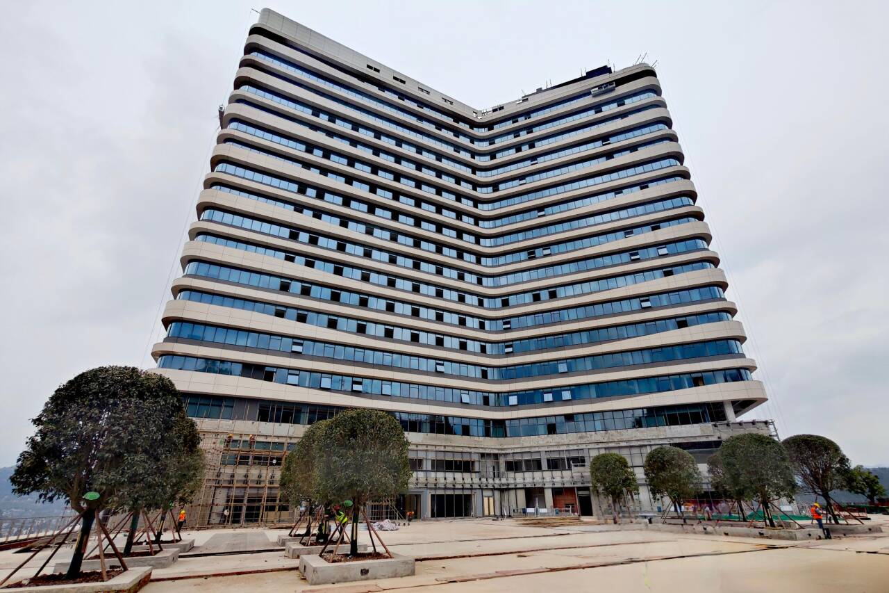 重庆三峡医专附属中医院江南新院区植树活动圆满举行-重庆三峡医药高等专科学校